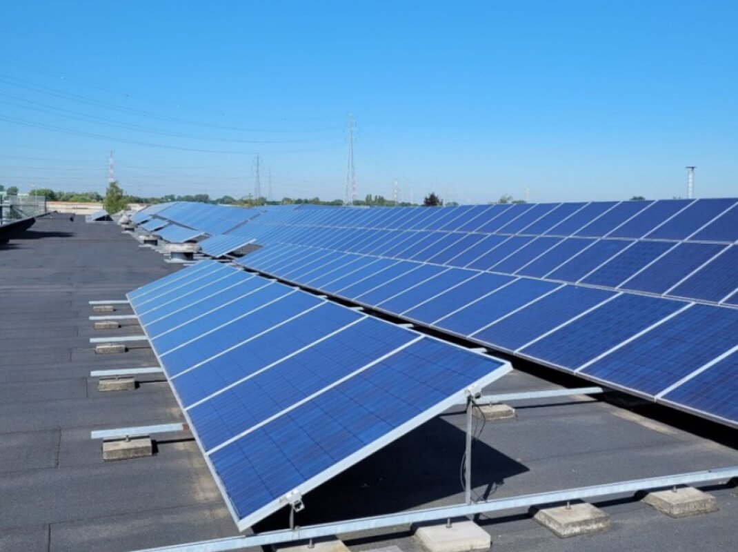 Sustainable energy at Niko - solar panels and electric cars